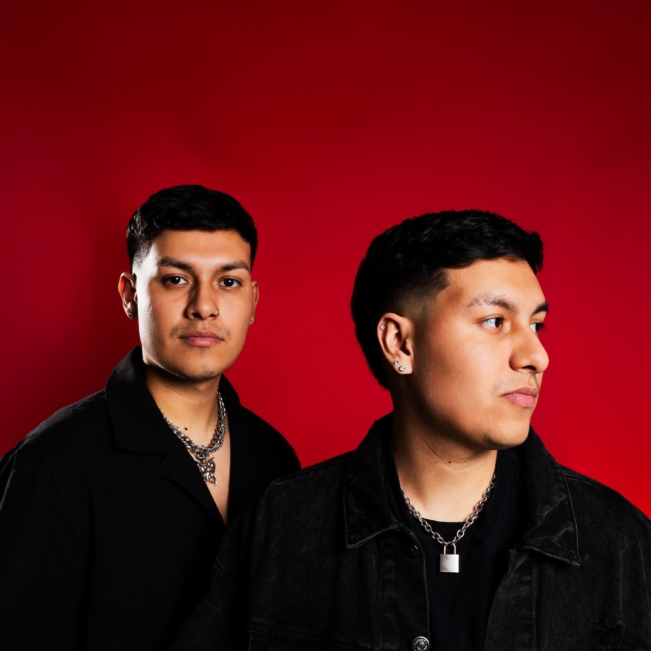 PREMIERE: Seeing Double - Ring The Alarm